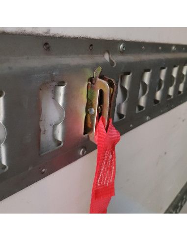 SANGLE D'ARRIMAGE À CLIQUET POUR RAIL UNIVERSEL 5 M CAPACITÉ 1 000 KG